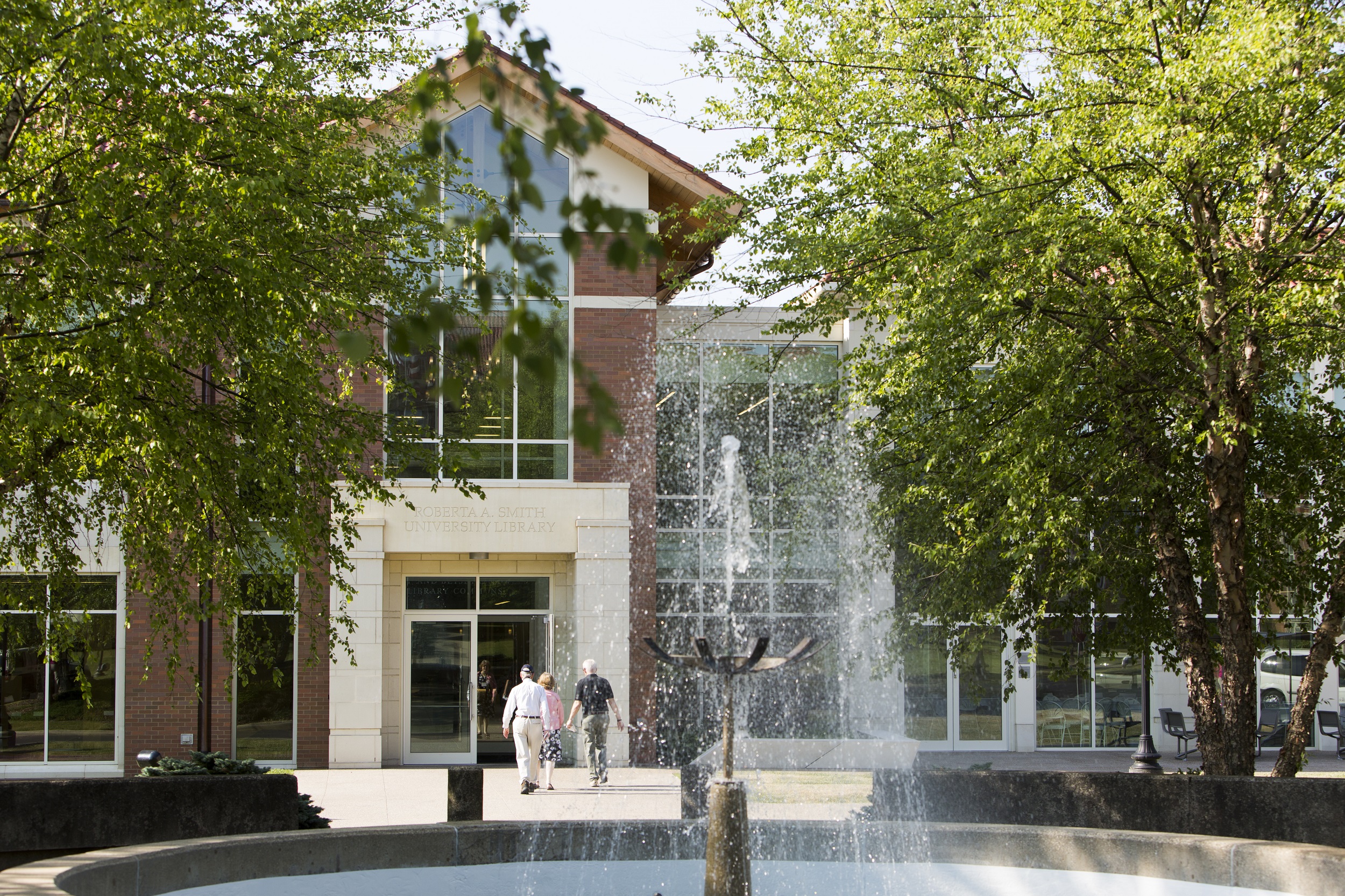 Dr. Nowakowski named an OhioLINK Open Textbook Network System Leader ...