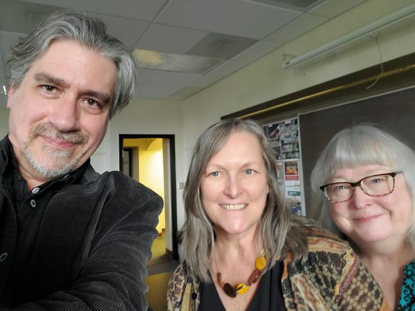 Dr. Varley Brings Poet Laureates to Class | Muskingum University