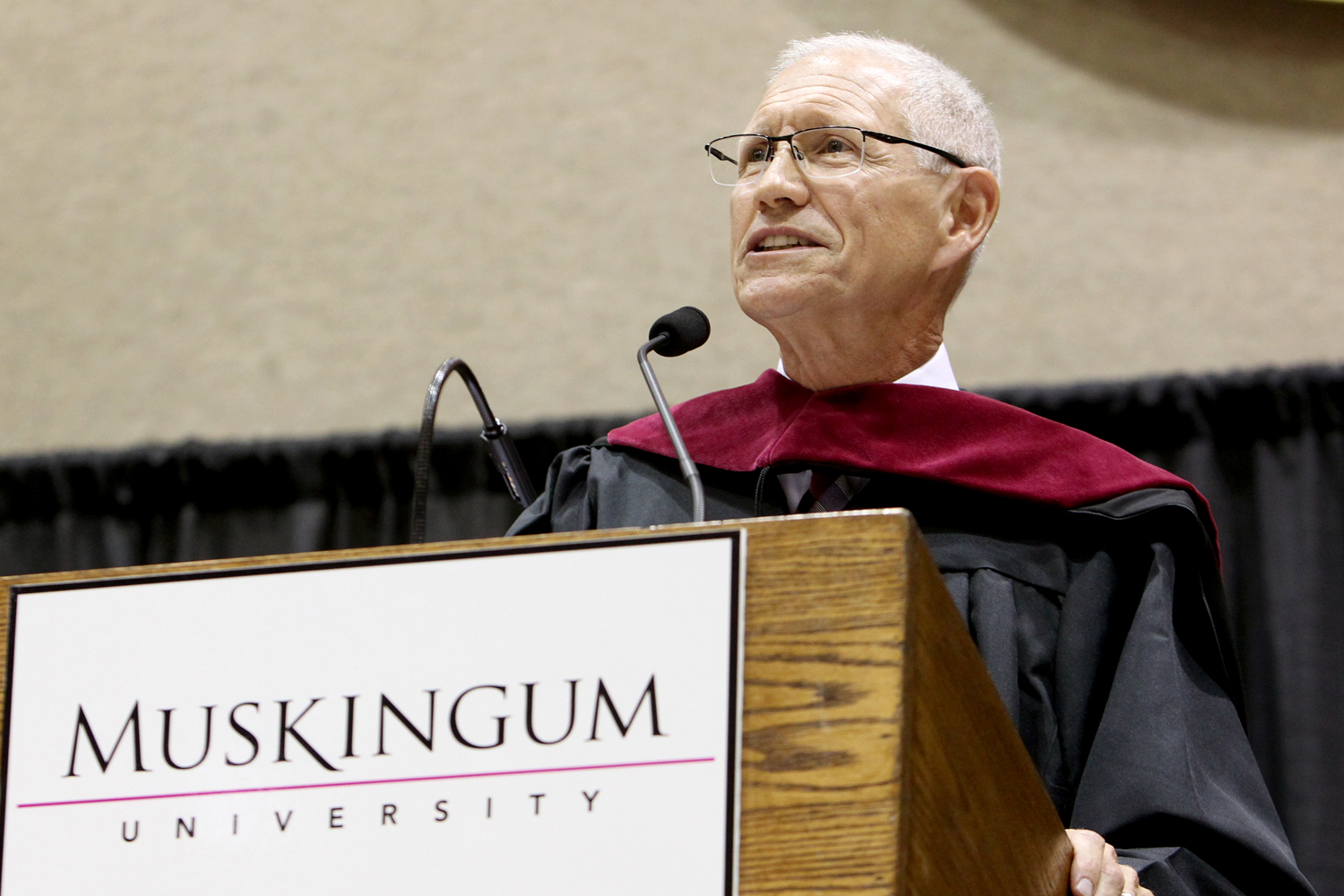 Larry Triplett ’80 addresses opening convocation | Muskingum University