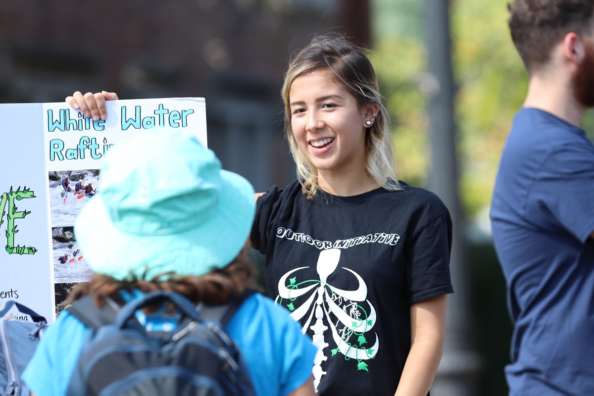 Students explore campus organizations, clubs at Involvement Fair ...